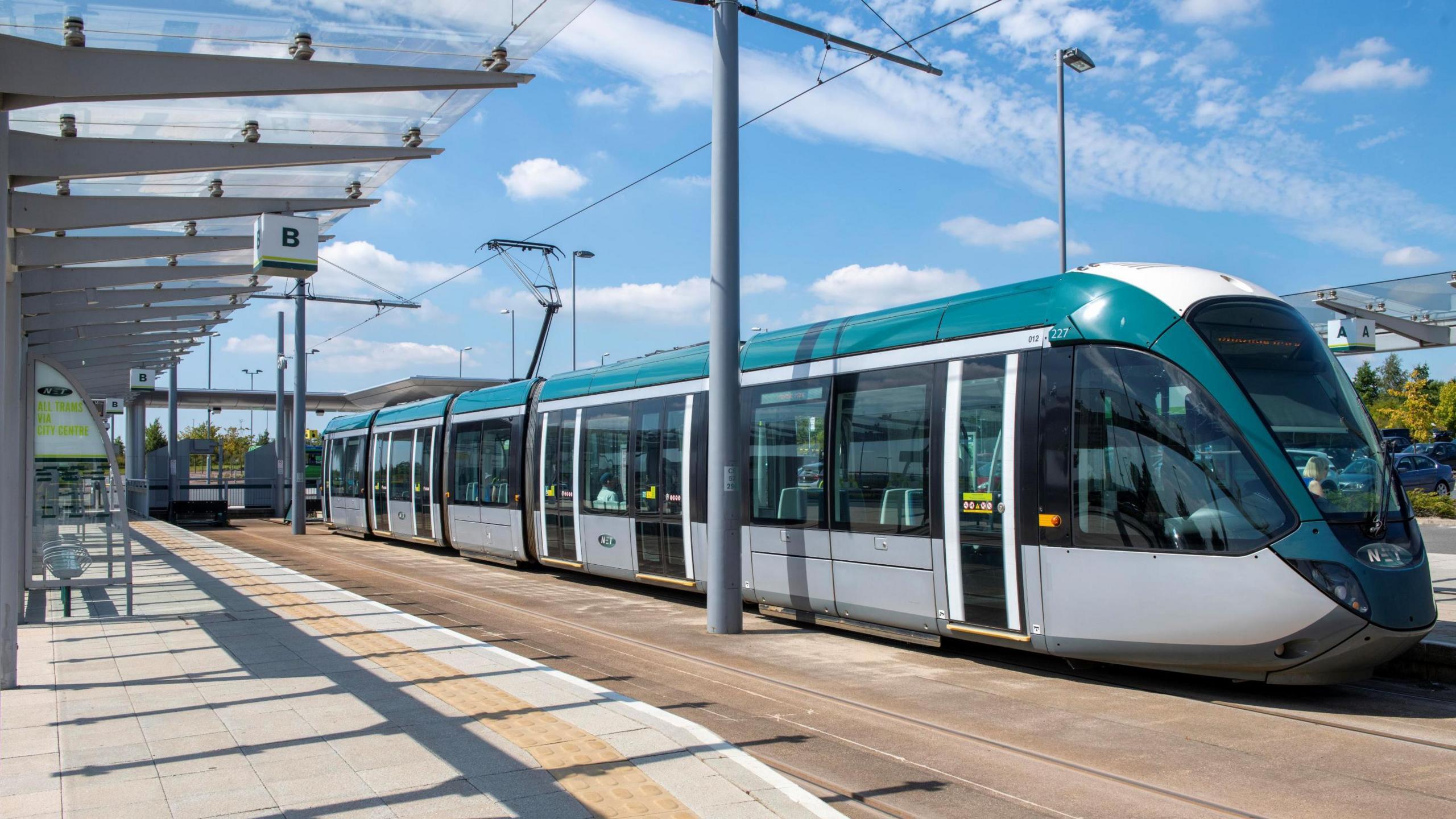 Section of Nottingham tram route to close for maintenance work - BBC News