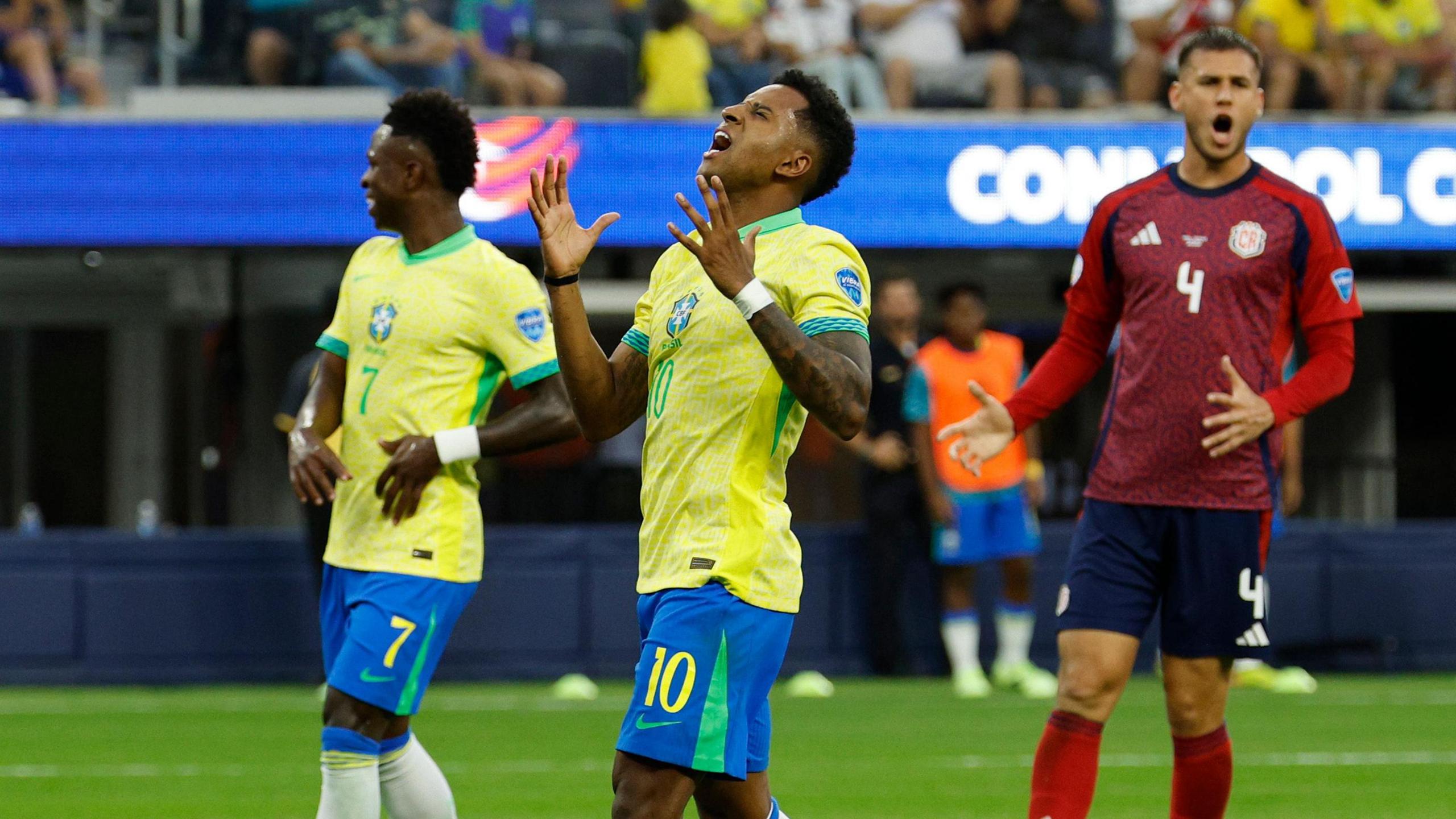 Hearts' Kennet Vargas on bench as Costa Rica frustrate Brazil - BBC Sport