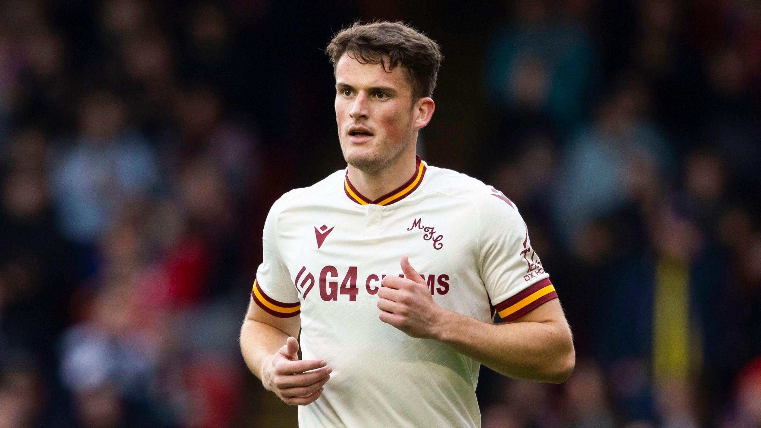 Motherwell's Jack Vale facing 12 weeks out - BBC Sport