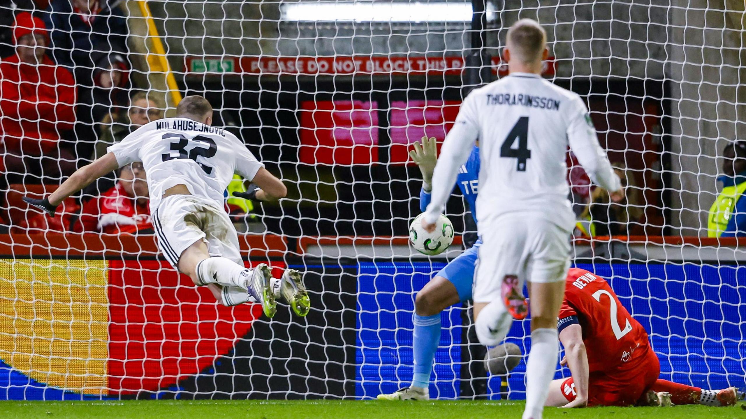 Aberdeen 1-1 Noah: Conference League radio stream, live text & match ...