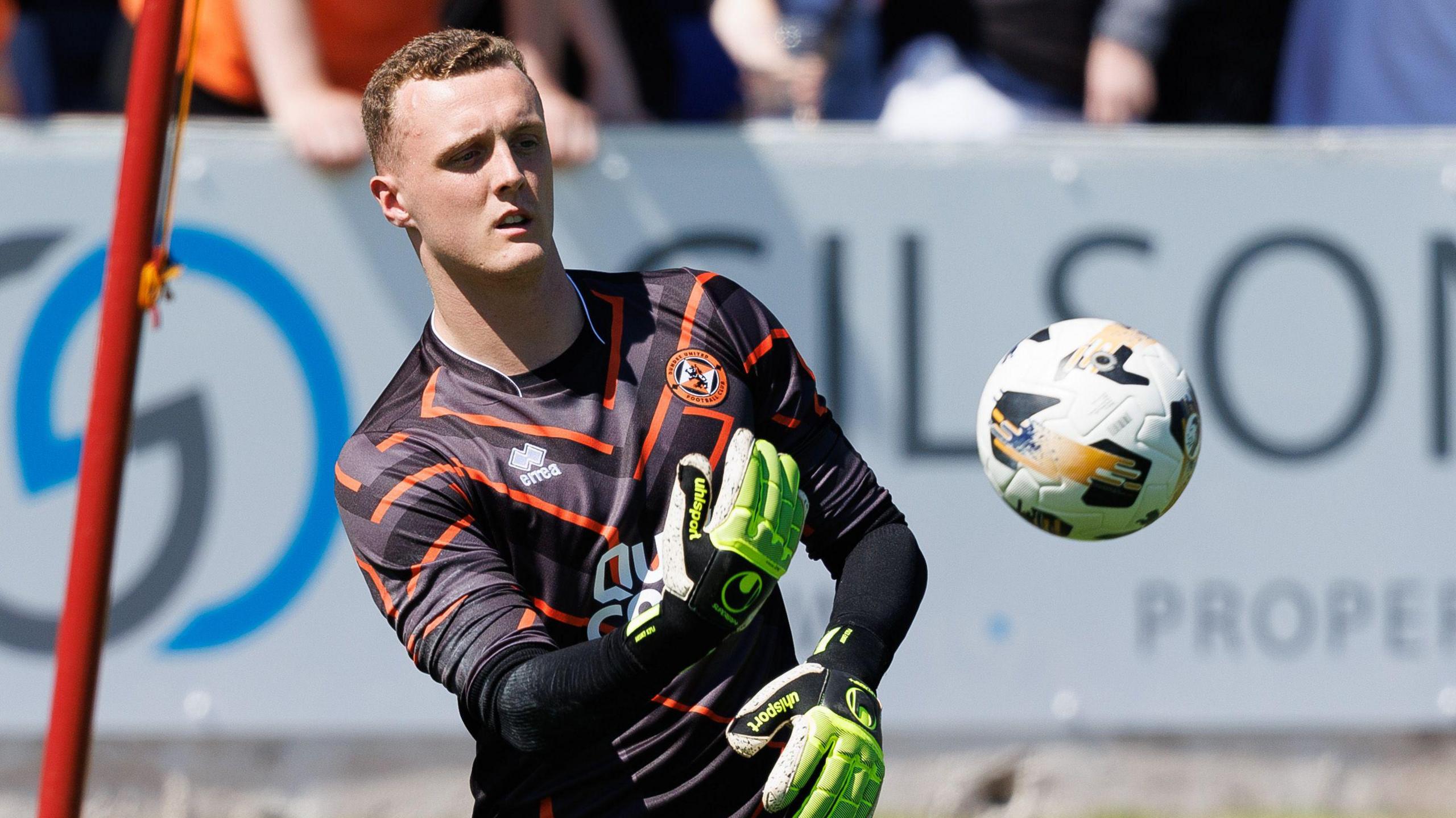 Dundee United goalkeeper Jack Newman joins Inverness on loan - BBC Sport