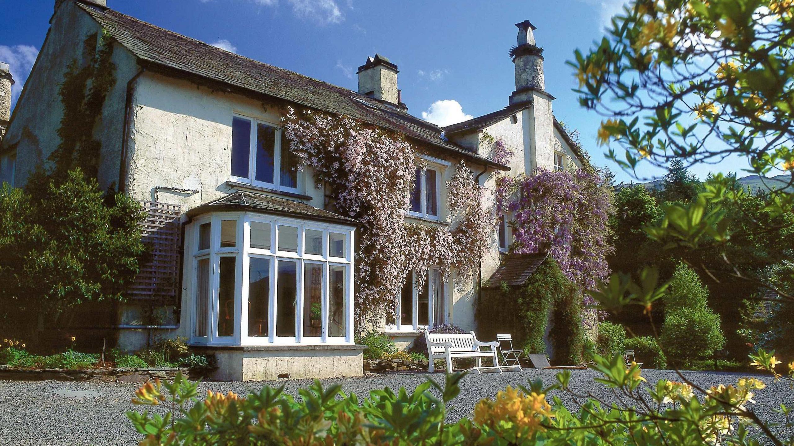William Wordsworth's Ambleside home bought by trust - BBC News