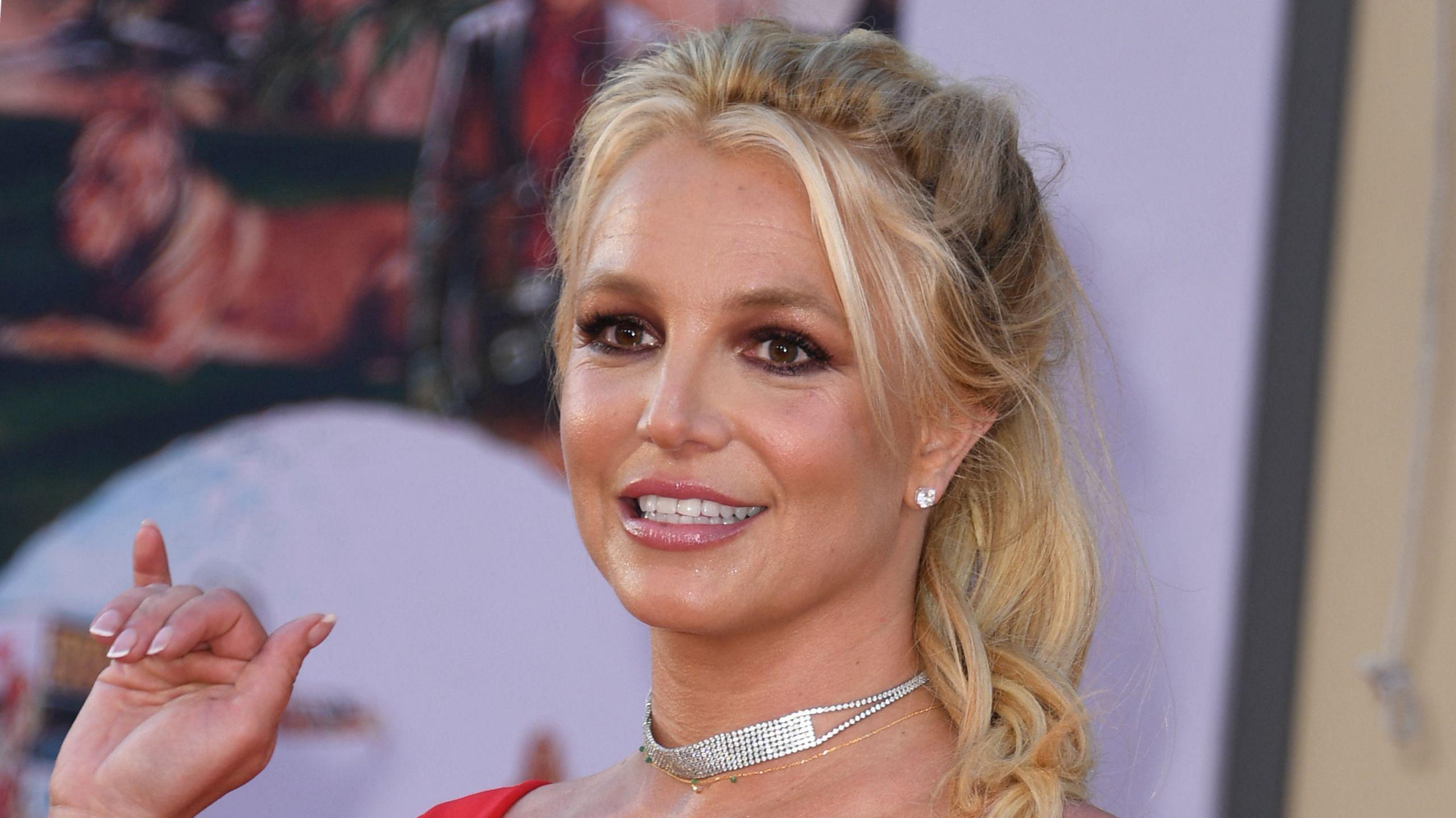 Britney Spears goes into rehab after driving under the influence arrest ...