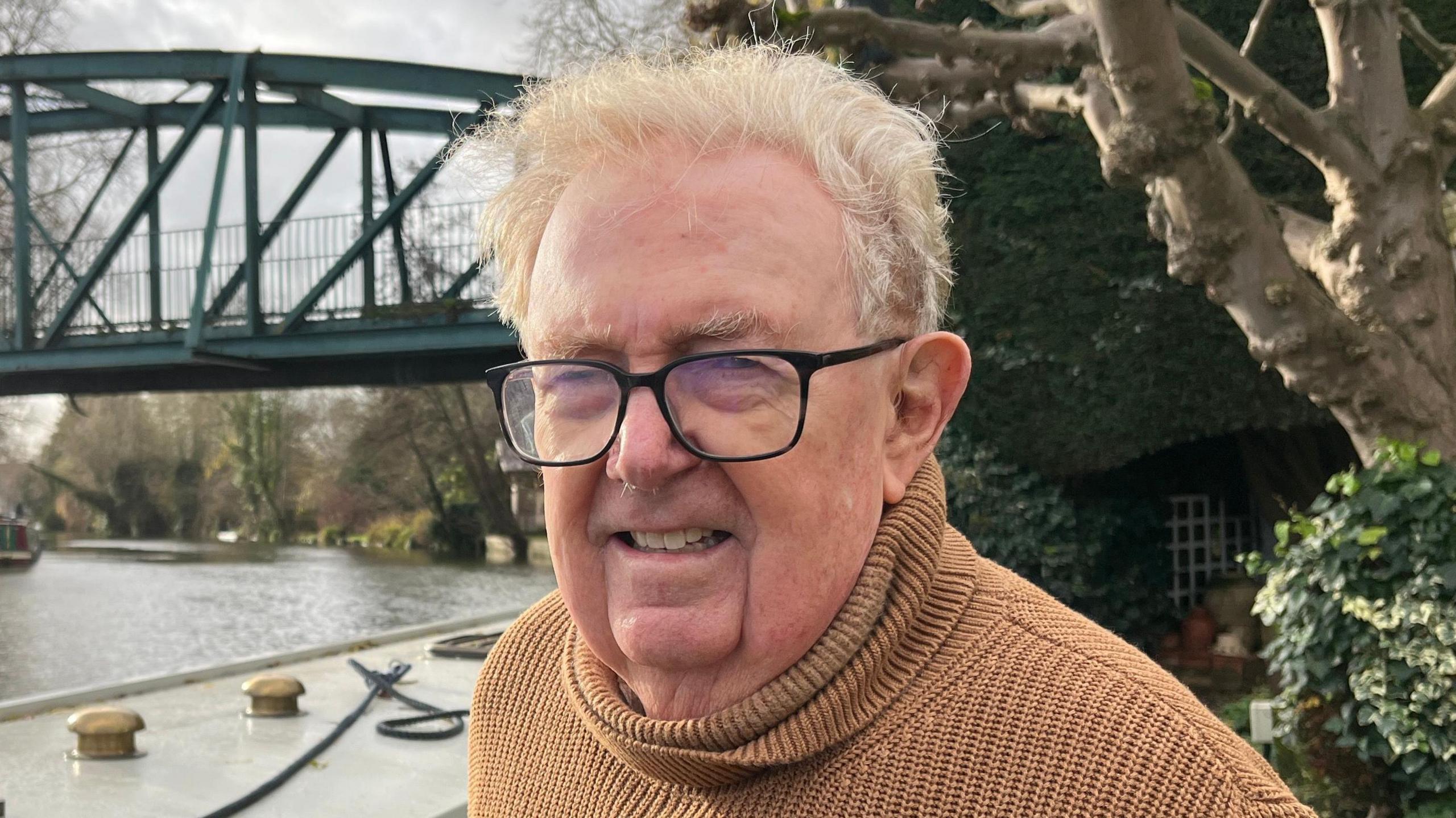 River Cam boaters relieved that river lock is reopening - BBC News