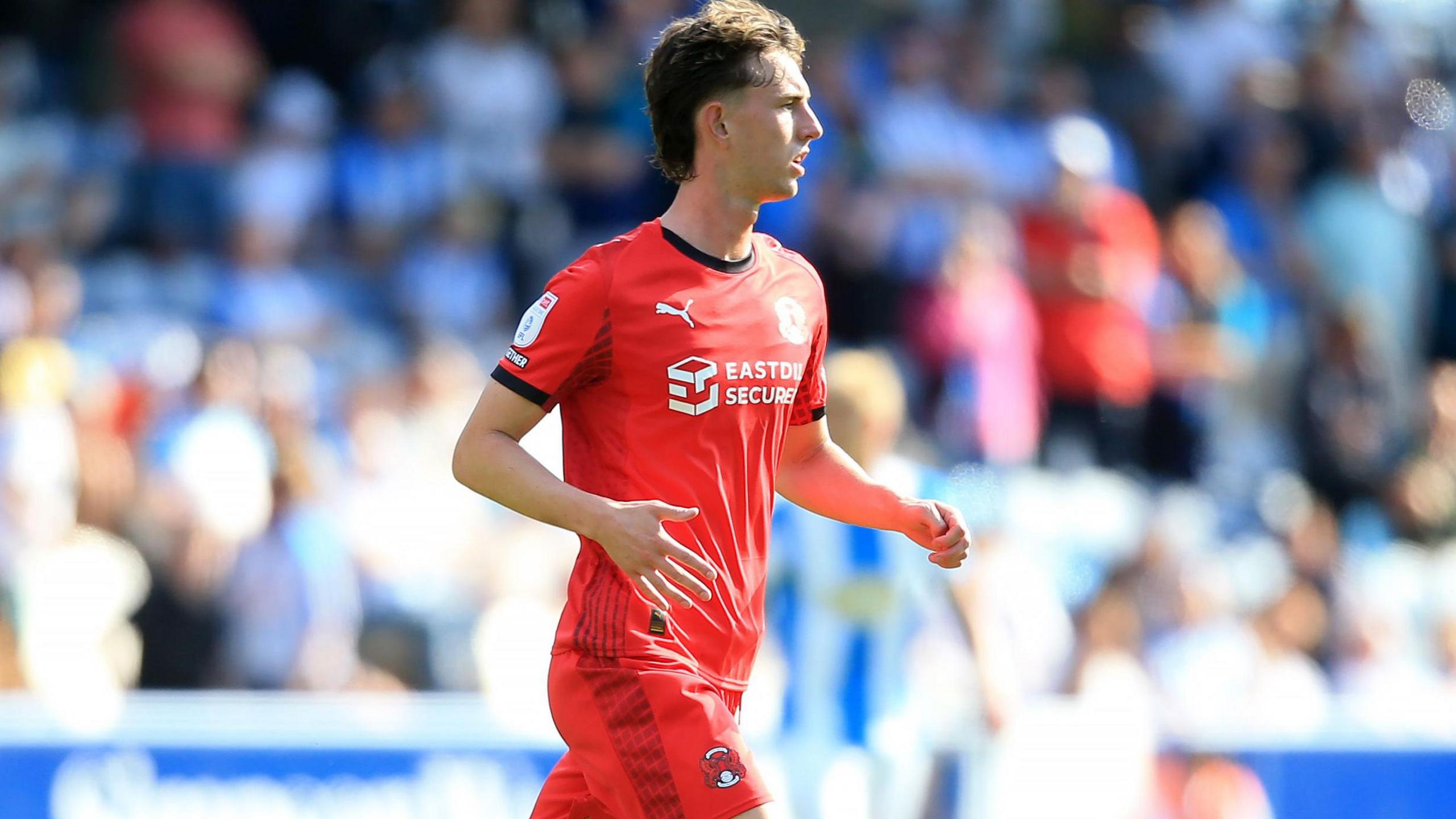 Leyton Orient end Tayo Adaramola and Joe White loans - BBC Sport