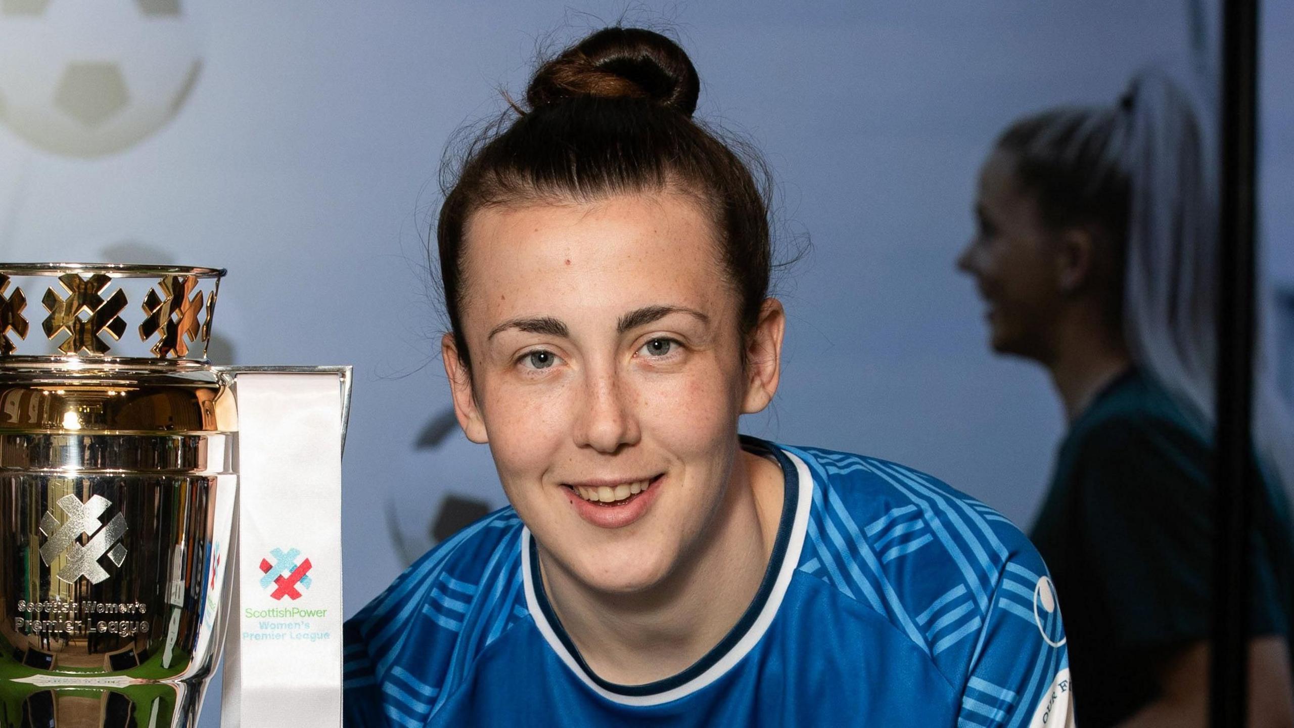 SWPL: Montrose leave it late to pile on Dundee United misery - BBC Sport