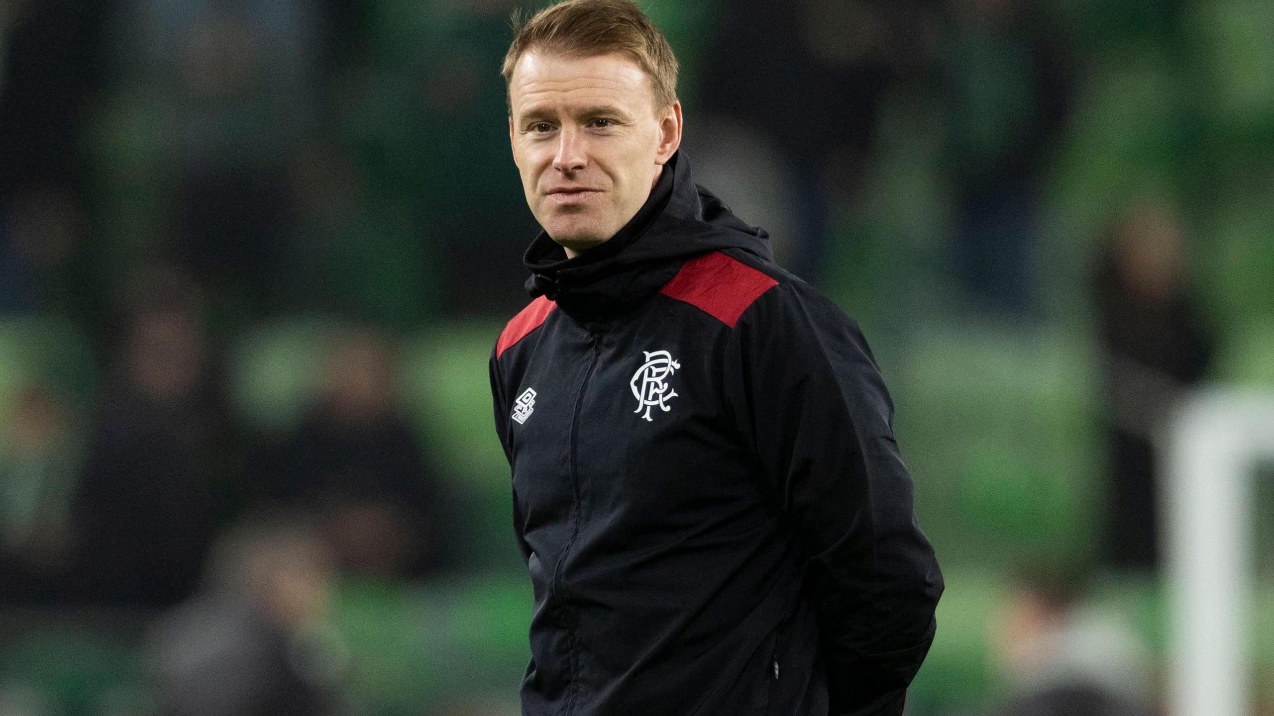 Rangers: Steven Smith stays on as first-team coach - BBC Sport