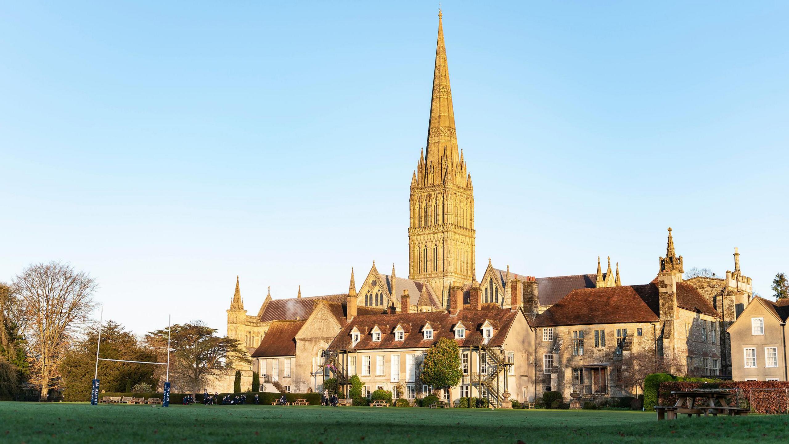 Salisbury Cathedral School will not offer boarding from 2027 - BBC News