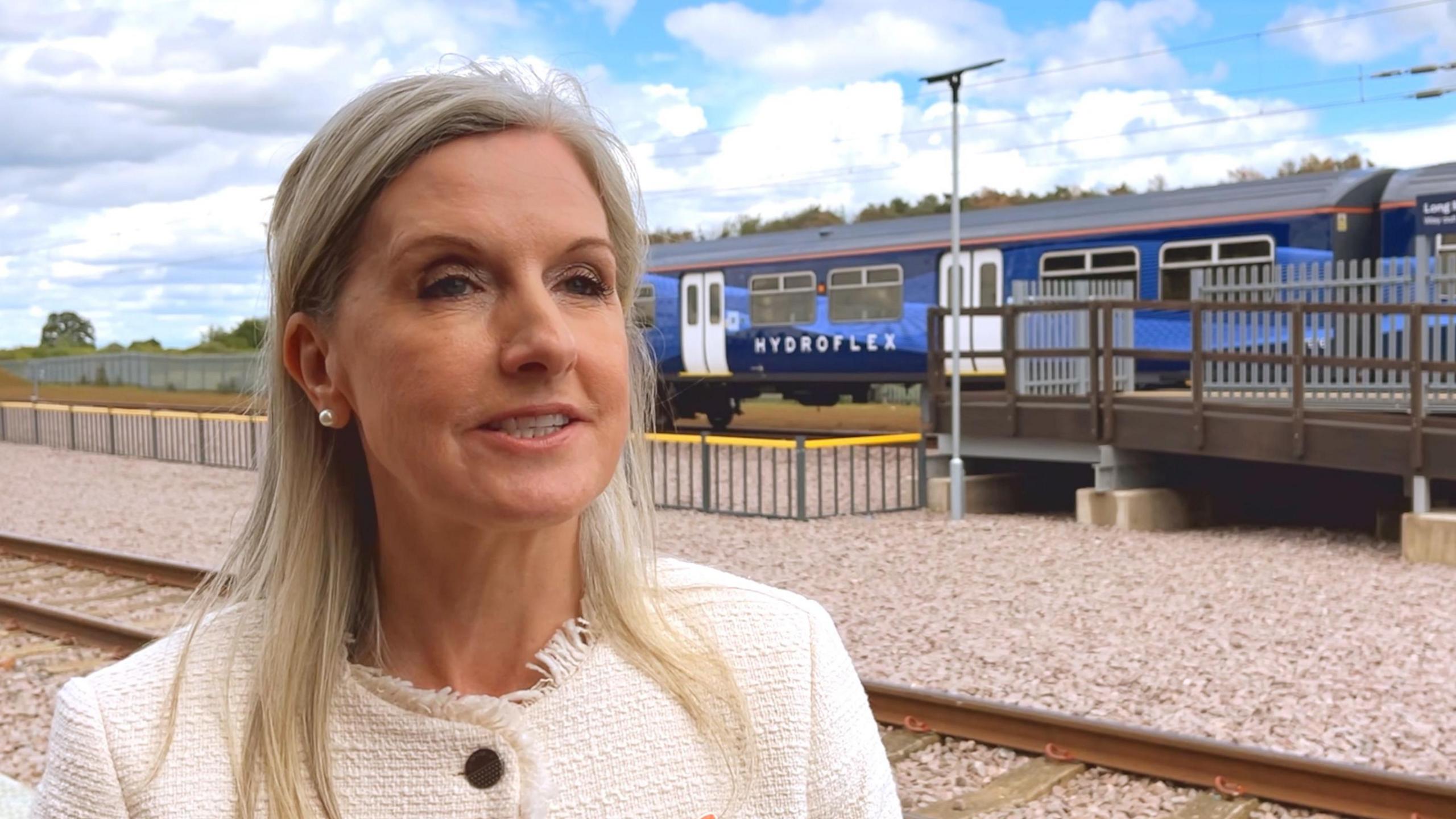 New Long Marston railway test loop aims to speed train upgrades - BBC News