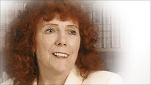 Novelist Iris Gower dies aged 75 - BBC News