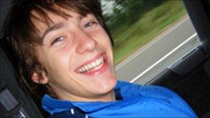 Clegg to meet Cardiff teenager Jonathan Hiles' family - BBC News