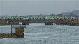 Restored Southease Bridge officially opened - BBC News