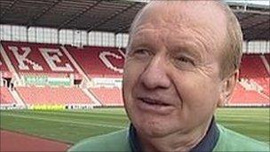 Stoke City legend Terry Conroy urges men to get 'Triple A' scans - BBC News