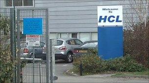 Call centre firm HCL BPO to cut 255 jobs in Belfast and Armagh - BBC News