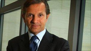 M&S boss Marc Bolland misses out on £1m bonus - BBC News