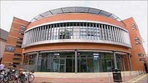 Spalding Red Lion Quarter rescue plan approved - BBC News