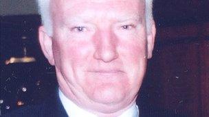 Pond searched in hunt for missing man Charles Walker - BBC News