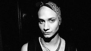 Fashion designer Alex Mattsson shows work at top store - BBC News