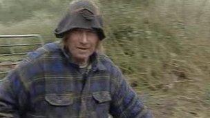 Devon farmer Brian Potter evicted in tenancy fight - BBC News