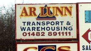 Hull haulage firm A R Lunn to cut 115 jobs - BBC News