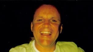 Family plea over shooting murder of Brian Harkins in Rutherglen - BBC News