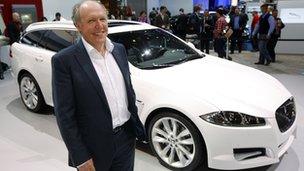 James Bond car designer Ian Callum gets honorary doctorate - BBC News
