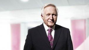 David Dimbleby to sail around Britain for new BBC show - BBC News