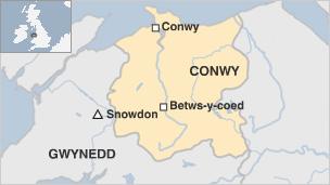 Kayaker dies on River Conwy at Betws-y-Coed, Snowdonia - BBC News