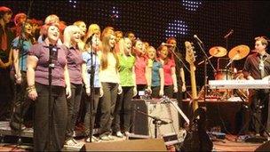 Omagh Community Youth Choir in a New Orleans love story - BBC News