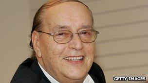 Sopranos mobster Tony Lip dies aged 82 - BBC News