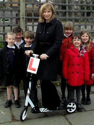Bromham Lower School head teacher gets on her scooter - BBC News