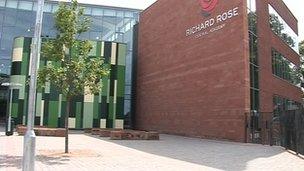 Richard Rose Academy: United Learning takes over school - BBC News