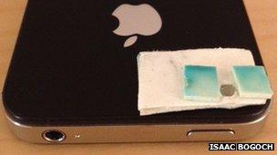 Worms detected by converted iPhone microscope - BBC News