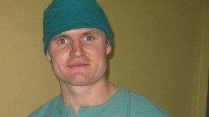 Bristol Dr Matthew Fell helps rebuild faces in Ethiopia - BBC News