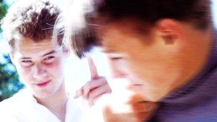 Bullied children using 'wrong jokes' - BBC News