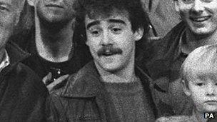 Michael Le Vell: Street star's 'demons' laid bare in trial - BBC News