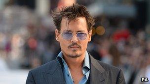 Seeing in 3D 'possible with one eye', St Andrews study suggests - BBC News