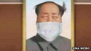 China: Statues get face masks to battle smog - BBC News