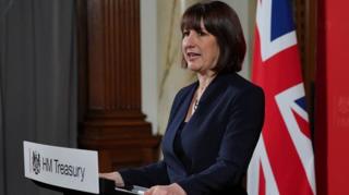 Millions of people not working is ‘unacceptable’ says Labour - BBC News