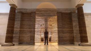 A life's artwork: 50 years of Andy Goldsworthy - BBC News
