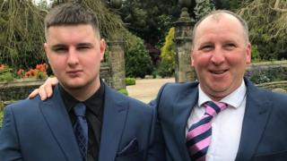 Parents of murdered teenager unveil Norwich knife bank - BBC News