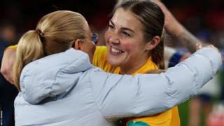 Mary Earps: England goalkeeper's remarkable career turnaround - BBC Sport