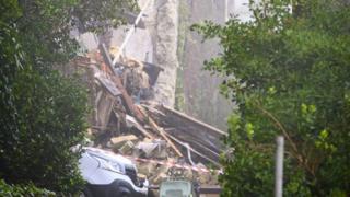 Ventnor: Grade II listed tower villa partially collapses - BBC News