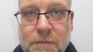 Child rapist Timothy Hayes jailed in Lincoln - BBC News