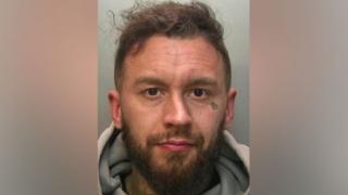 Sarah Panitzke: UK's most wanted woman jailed over fraud - BBC News