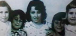 John and Leigh Ann Sabine investigated for abandoning children - BBC News