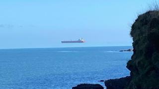 Optical illusion: Check out this floating ship! - BBC Newsround