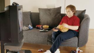 What to do if your child is overweight - BBC News