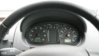 Car clocking ban called for by councils - BBC News