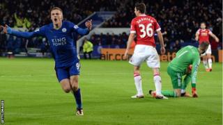 Jamie Vardy breaks record for goals in consecutive games - BBC Sport